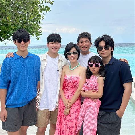 지남쌤 52마켓52패밀리4남매 육아법입양가족 Jinamssamstyle • Instagram Photos And Videos