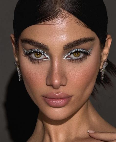 Pin By 𝕷 𝕮 On Beauty And Make Up In 2024 Sultry Makeup Dope Makeup