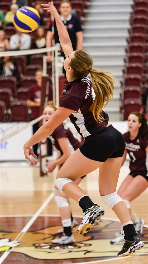 Macewan Griffins Vs Ubc Thunderbirds Artofit