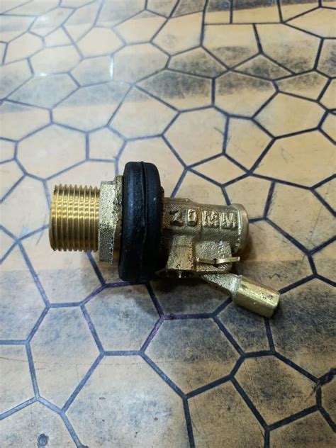 1 Inch Brass Overflow Valves At ₹ 180 In New Delhi Id 2854174346648
