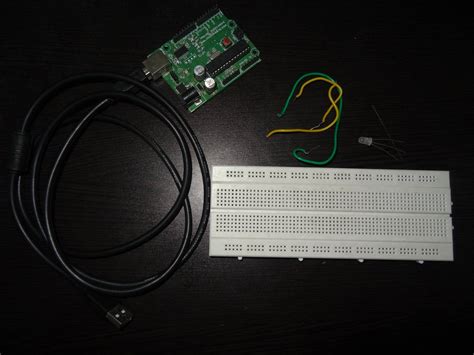 A Beginner Arduino Project Tri Colour By A Bi Colour Led 3 Steps Instructables