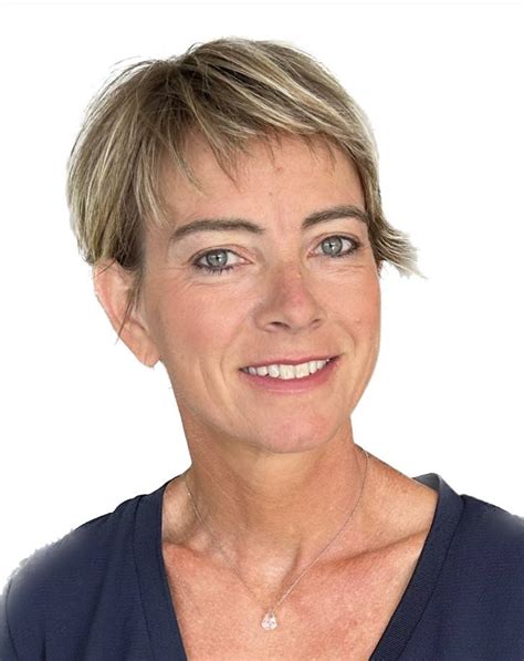 Restez Branchés Avec Schneider Electric Linterview De Carine Glas