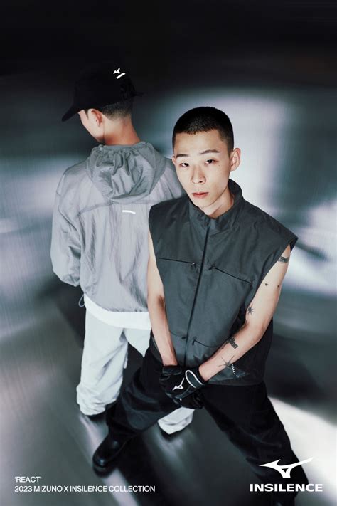 인사일런스 X 미즈노 옵시디언 베스트 Charcoal 감도 깊은 취향 셀렉트샵 29cm