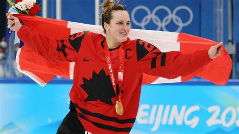Marie Philip Poulin Is First Female Hockey Player To Win Canada Athlete Of The Year Nbc Sports