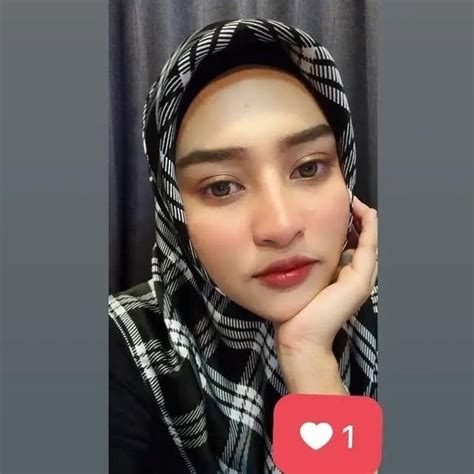 ‎nisrin E [] 🖤 ”نسرين‎ Rine Mild La • Threads Say More