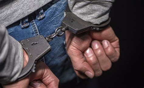 У Києві гість «віддячив господарю ударом табуреткою по голові