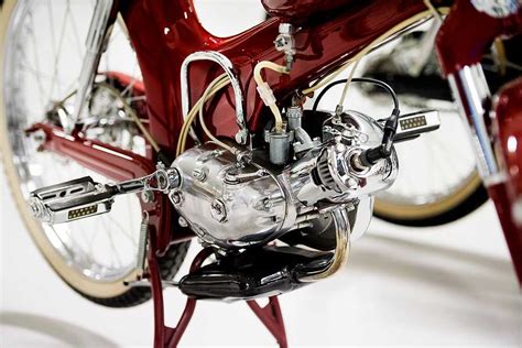 Leif Danielsson Säljer En Unik Samling Puch Mopeder