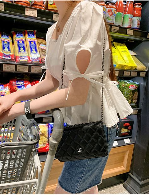 데이즈핏 러블리 반팔 스퀘어 퍼프 미니 끈 스트링 리본 블라우스