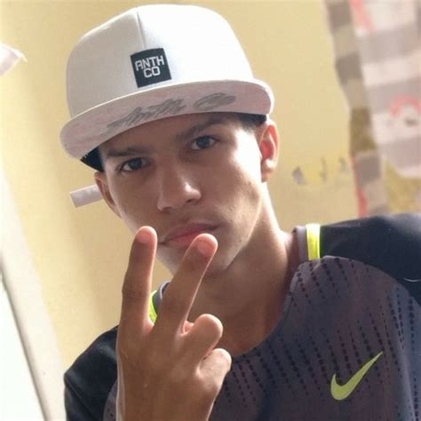 Stream Gabriel Elvis Music Listen To Songs Albums Playlists For