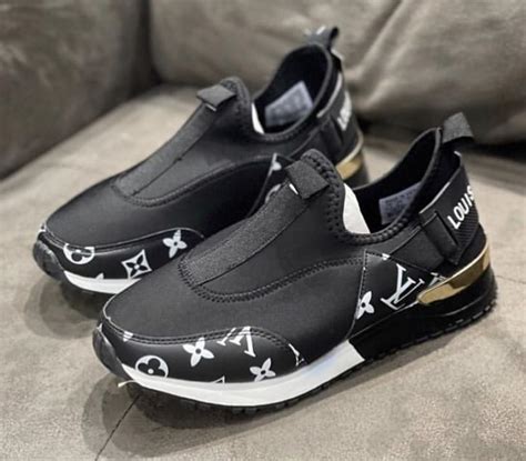 Кросівки — ціна 999 грн у каталозі Кросівки Купити жіночі речі за доступною ціною на Шафі