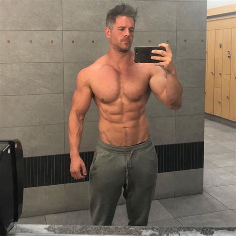 Selfies Of Nude Men Pin On Shirtless Male