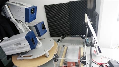 Testing Haptic Displays For Tough Automotive Conditions Laser Vibrometer Based Acoustic