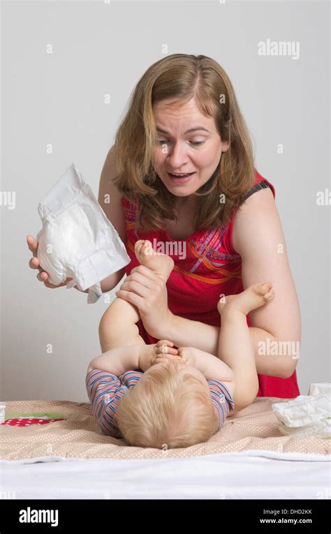 Windeln Kind Fotos Und Bildmaterial In Hoher Auflösung Alamy