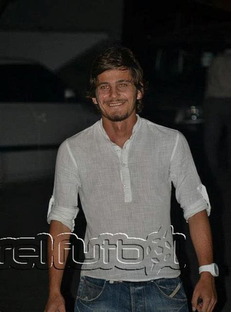 Alican Beyhan Yuvada Kaldı