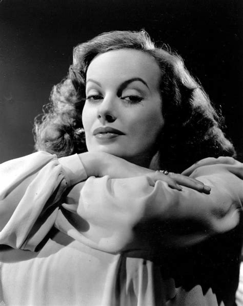 47 Stunning Photos Of Actress Faye Emerson During The 1940s And Early