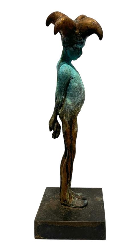 Jesus Curia Perez Arlequin Iv Bronze Kommedia Dellarte Skulptur Jester Mit Händen Auf Dem