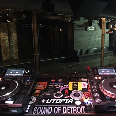 Stream Andy Daniell Live At Xoyo 30 12 16 By Andydaniell Listen Online For Free On Soundcloud