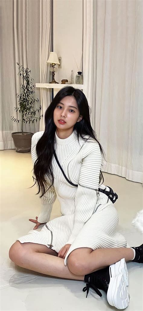 Pin Oleh 念謙 李 Di Hyewon Selebritas Gambar Wajah Gambar