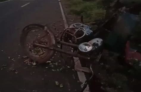 Chalala Khambha Road St Bus And Chhakado Rickshaw Accident In Amreli 2 People Died On The Spot