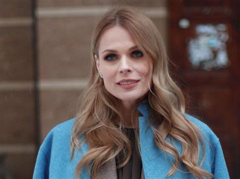 Вразила природною красою Оля Фреймут оприлюднила фото з молодшою сестрою