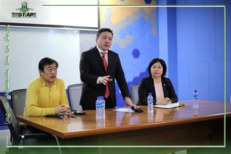 Нийслэлийн эдийн засаг дэд бүтцийн асуудал хариуцсан нэгдүгээр орлогч Ж Сандагсүрэн арьс ширний