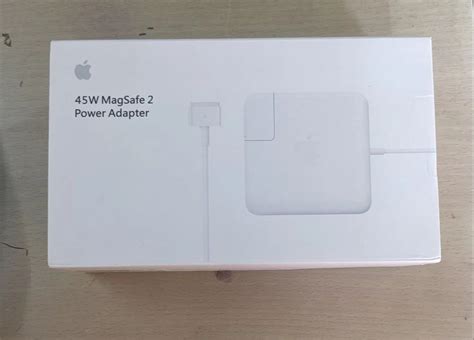 Apple W Magsafe Power Adapter Input Voltage V At Piece In Ernakulam