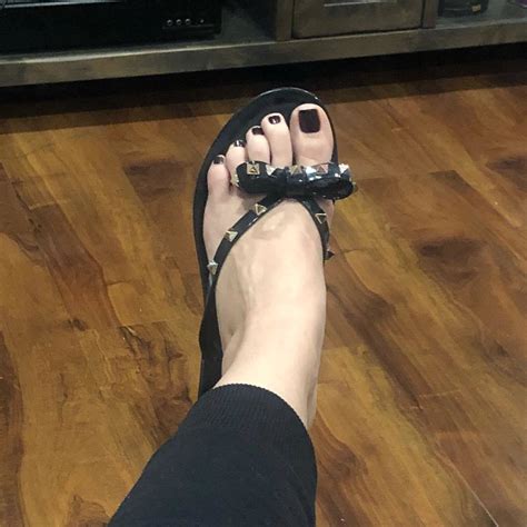 Jessica Chobots Feet