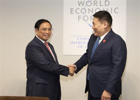 Монгол Улсын Ерөнхий сайд Л Оюун Эрдэнэ БНСВУ ын Ерөнхий сайд Фам Минь Жинь нар уулзав