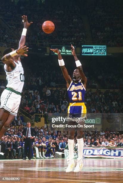 Robert Parish 1984 Photos And Premium High Res Pictures Getty Images