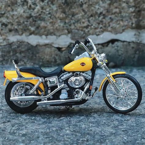 Maisto 118 할리 2001 Fxdwg 다이나 와이드 글라이드 Motogp 오토바이 모델 기념품 장난감 소장품 미니 모토