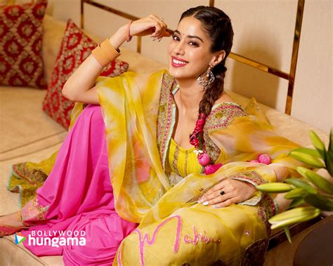 Janhvi Kapoor Wallpapers Janhvi Kapoor 3 247 Bollywood Hungama