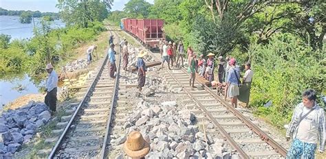 မိုးရွာသွန်းပြီး ဒုဋ္ဌဝတီမြစ်ရေမြင့်တက်မှုကြောင့် ရန်ကုန် မန္တလေးရထားလမ်းပိုင်းအတွင်း စဉ့်ကိုင်မ