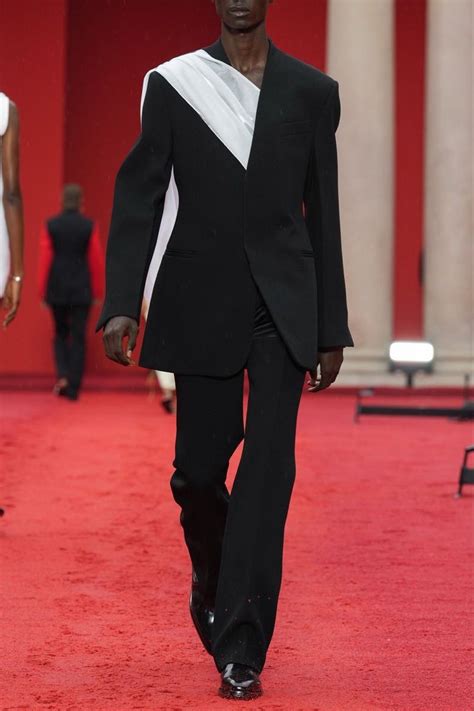 Pin De X Weeraphan Chintuang En Fashion Ropa De Hombre Ropa De Moda