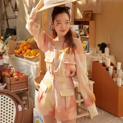 ส่งต่อเสื้อชุดเซ็ต Set Lookbooklookbook Sizexs S และ M รุ่น Taylor