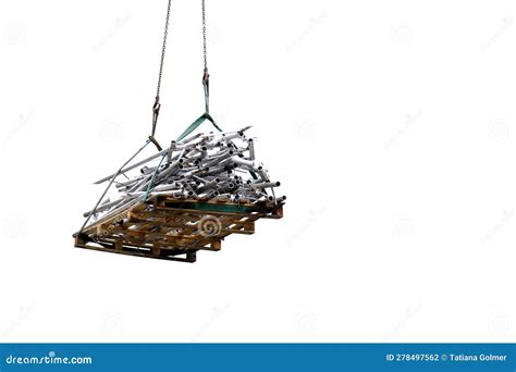 Metal Erection Scaffolding Lifting Materials For Renovation And Waterproofing With Crane