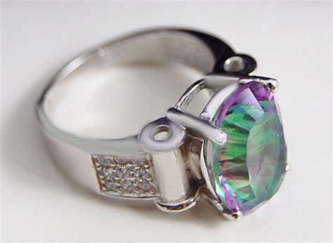 Елегантен сребърен пръстен с мистичен топаз различни размери Полускъпоценни минерали