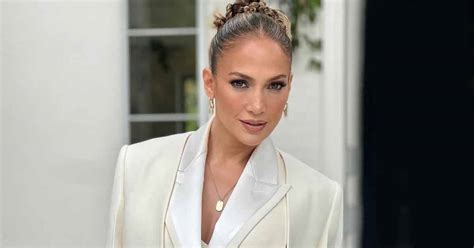 When Jennifer Lopez Put Her Ascrack On Display By Donning A Skimpy