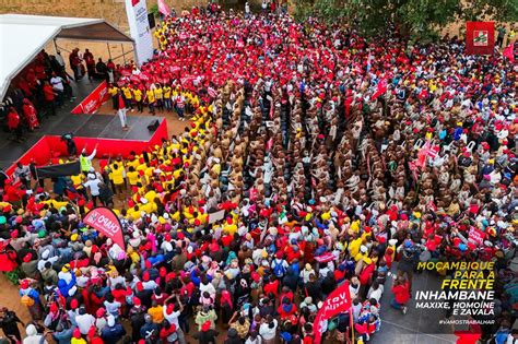 Biography Of Daniel Chapo Biografia