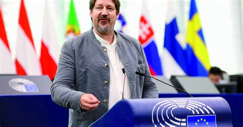 ОДЛОЖЕНО ГЛАСАЊЕТО ВО АФЕТ ЗА УСВОЈУВАЊЕ НА ИЗВЕШТАЈОТ ЗА Р С МАКЕДОНИЈА Гласот на Европа