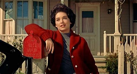 Suzanne Pleshette As School Teacher Annie Hayworth In The Birds 1963