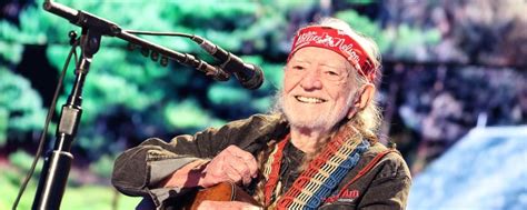 Willie Nelson Reimagines His Classic Songs On New Album ‘bluegrass