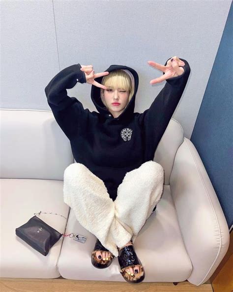 Jeon Minju Feet Jeon Minju Feet