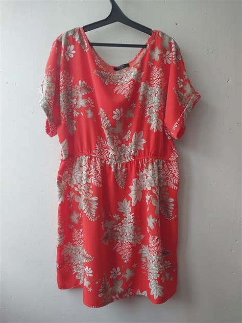 Симпатична сукня — ціна 200 грн у каталозі Короткі сукні Купити жіночі речі за доступною ціною