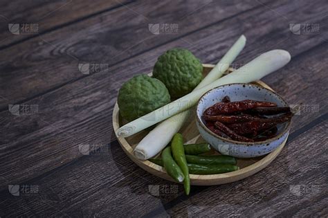 泰式烹饪香草冬阴功汤配料