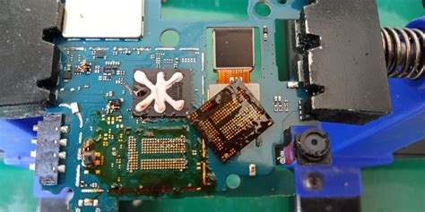 Así se extrae la información de los celulares de los delincuentes y abusadores que incauta la