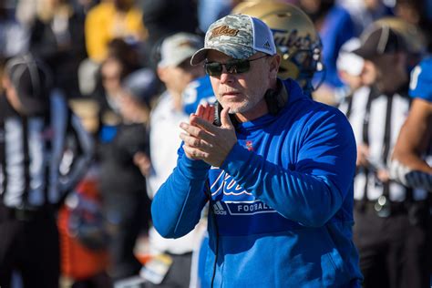 Auburn Expected To Hire Ex Tulsa Coach Philip Montgomery As Offensive Coordinator Source The