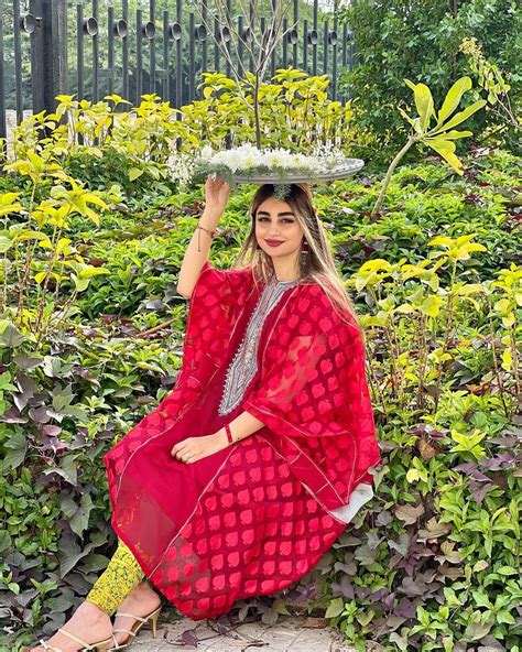 Posted By Aboutdotiya Fatemeh Naseri —— ️——بگذار هر ثانیه، حالِ تو خوب باشد ،بگذار رفتنی‌ ها