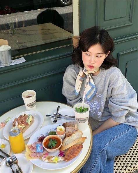 Pin By Kity On 人物 Lookbook Outfits Fashion Outfits Next Clothes