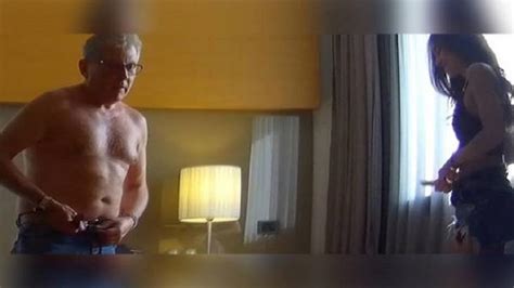 Dokter Ginekolog Ini Mengaku Bisa Sembuhkan Kanker Dengan Cara Ajak Pasien Berhubungan Seks