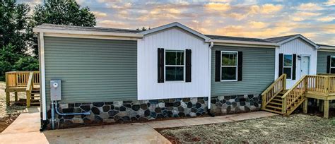 15 Budget Friendly Mobile Home Skirting Ideas
